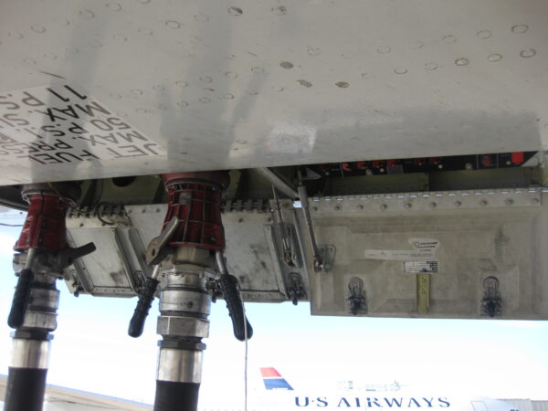 How Aircraft Refueling Works & The Role of Fuel Hydrant Dispensers & Aircraft Refueling Trucks ...