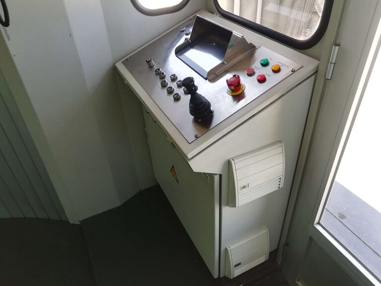 How Jet Bridge (or Passenger Boarding Bridge) Works?